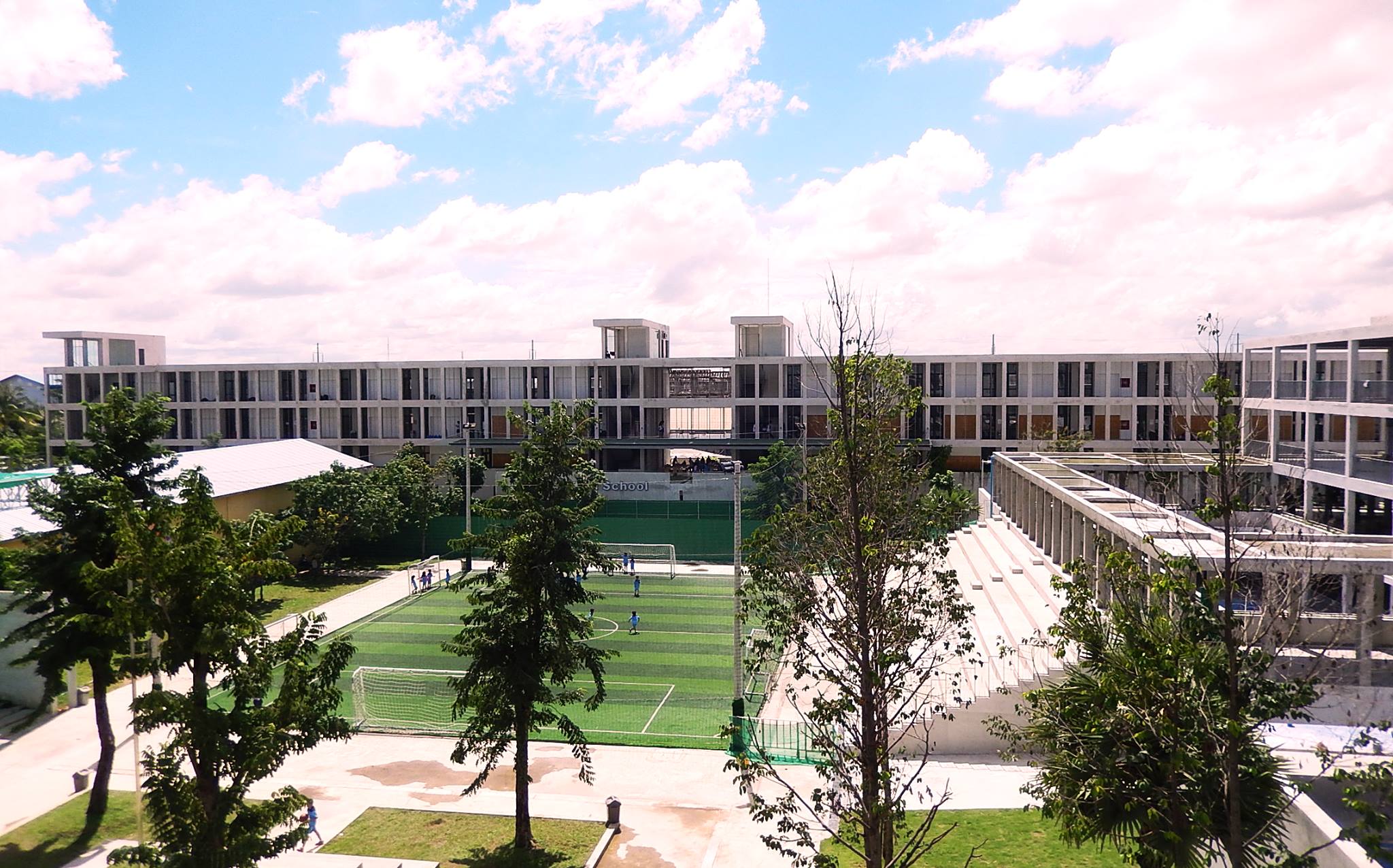 ឧកញ៉ាបណ្ឌិត ត្រាំង លី ស្ថាបនិកសាលា CIA FIRST International School ...