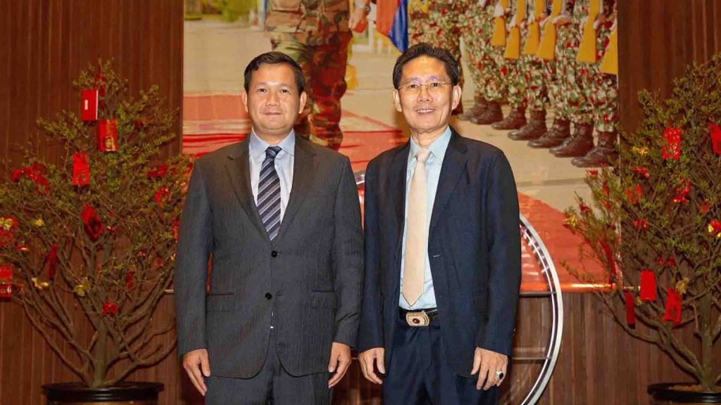 អ្នកឧកញ៉ាបណ្ឌិត ជា រតនា និងលោកជំទាវអ្នកឧកញ៉ា លី លីហៀក សូមអបអរសាទរ ...